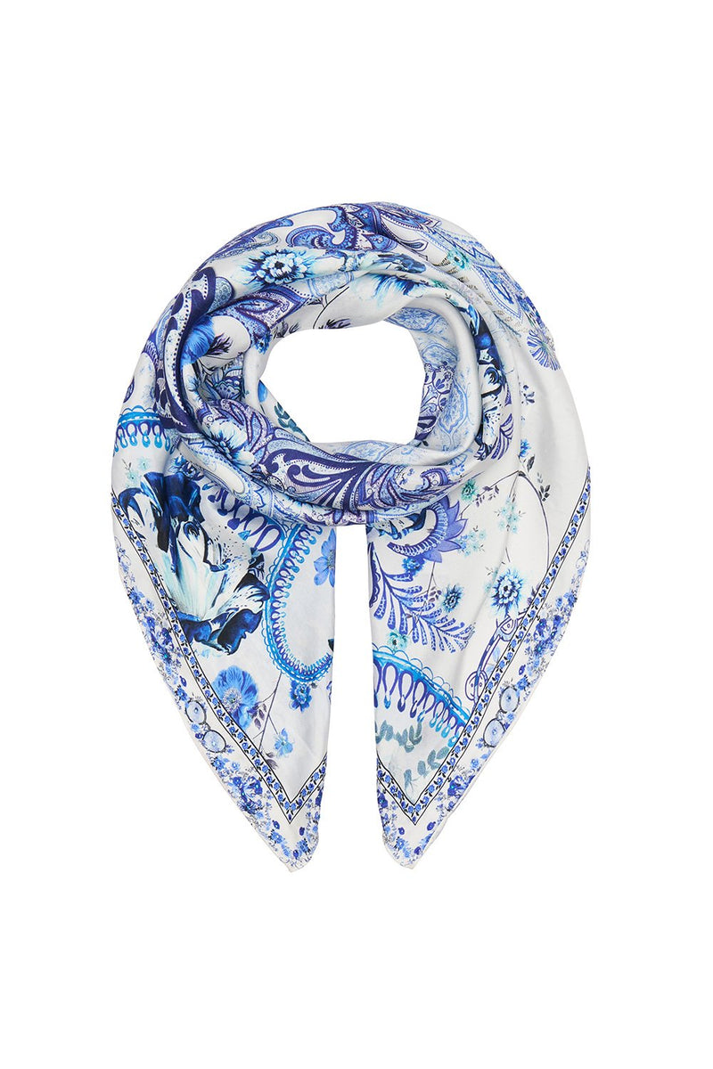 LARGE SQUARE SCARF TALKING ABOUT A REVOLUTION – CAMILLA